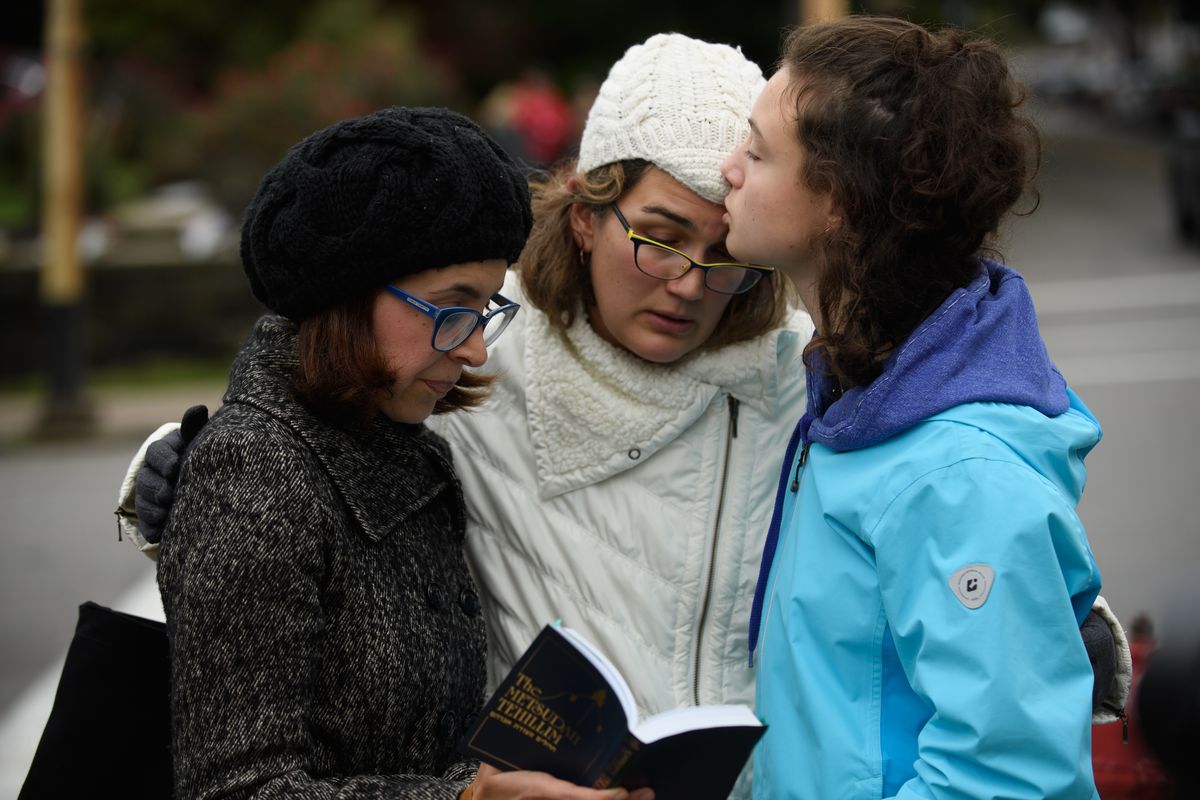 Hamilton Jewish Federation sponsors multi-faith vigil for Pittsburgh ...