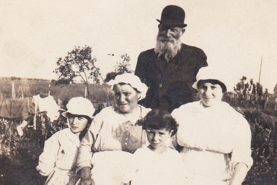 Insights from a long-lost photo archive | Hamilton Jewish News